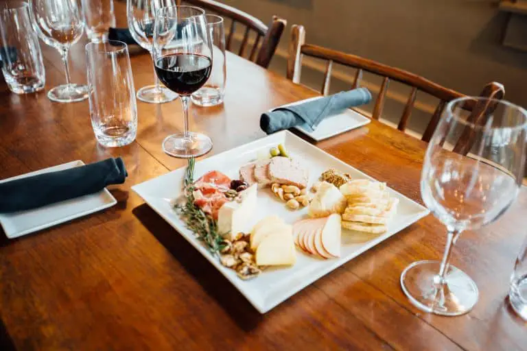 [The 25 Best Restaurants In New Hampshire] - Here In NH