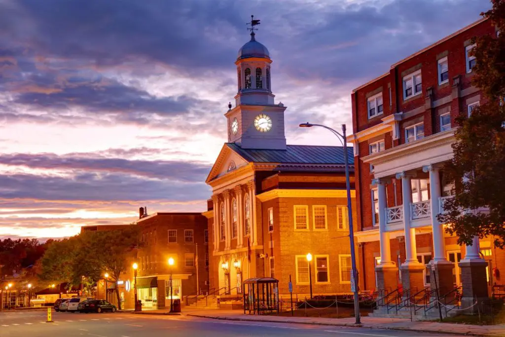 The Watcher - The Old Woman of The Notch Rock Profile